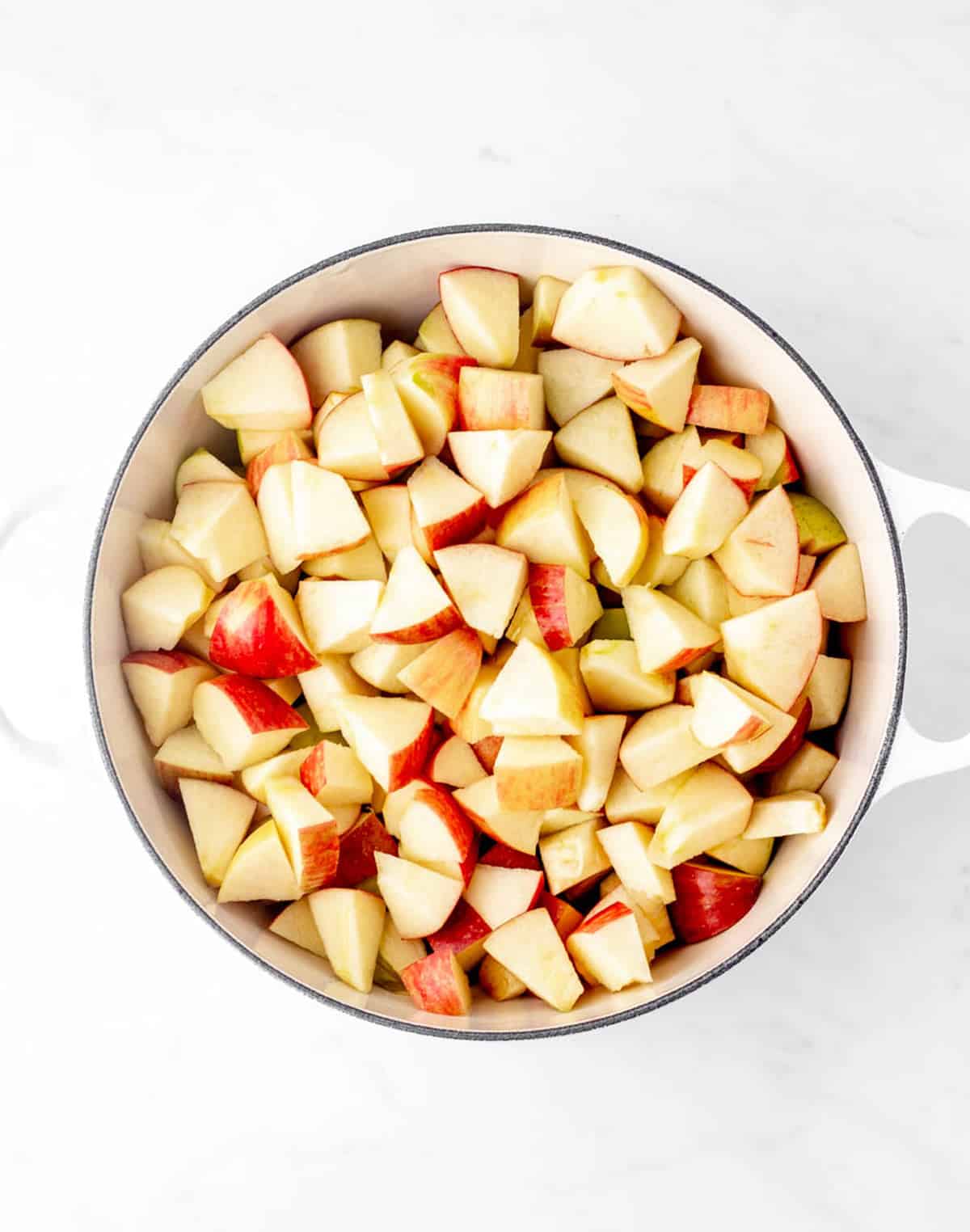 How to Make Applesauce from Whole Apples {No Sugar}