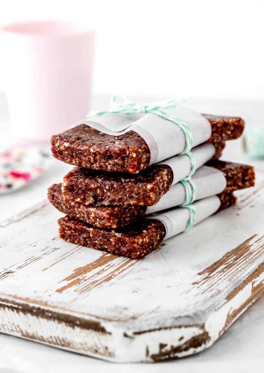 Homemade Healthy Pressed Fruit Bars Recipe {No-Bake} - Healthy Kids Recipes