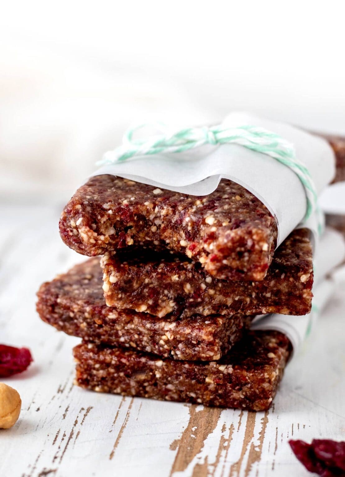 Homemade Healthy Pressed Fruit Bars Recipe {No-Bake} - Healthy Kids Recipes
