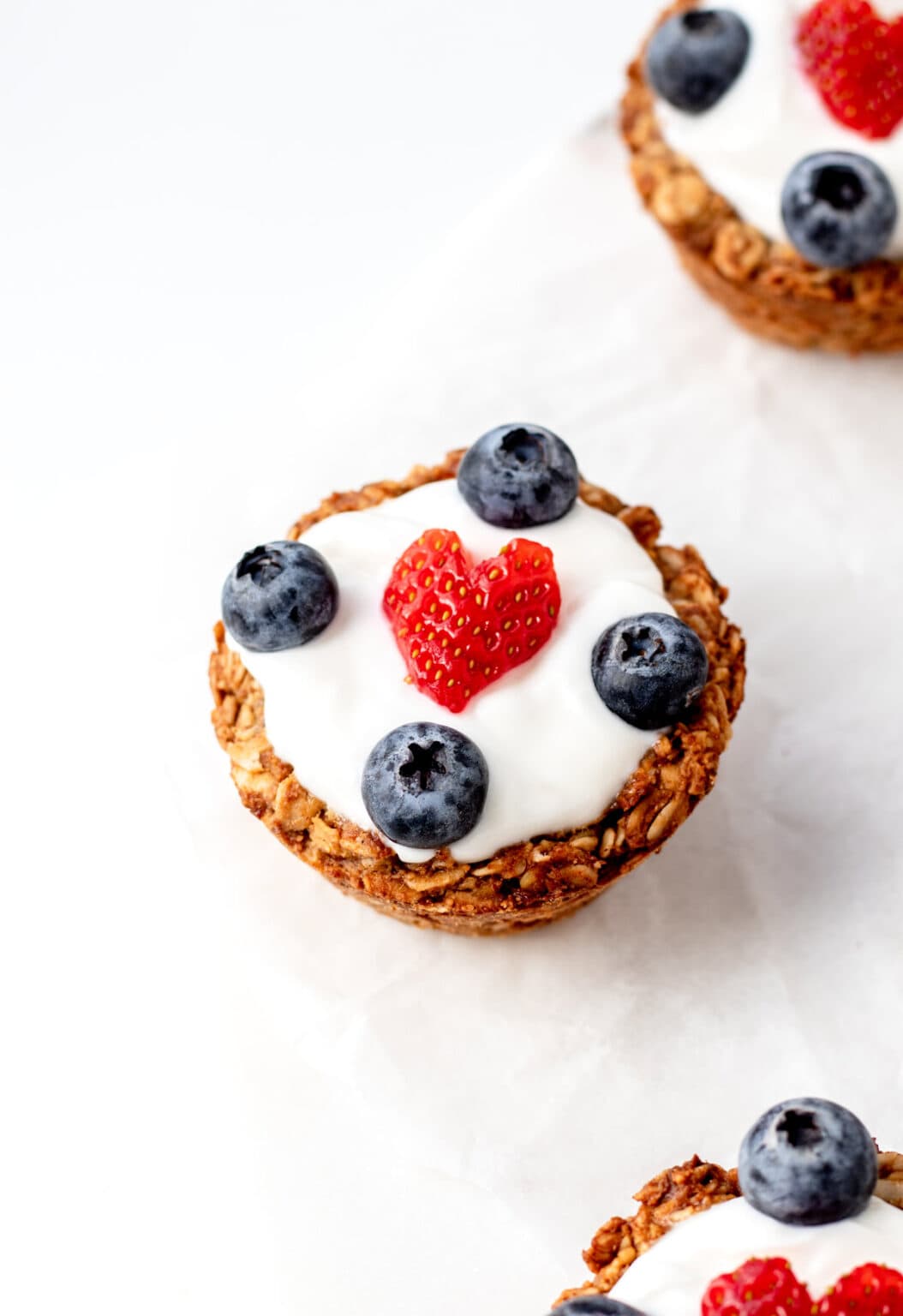 Granola Breakfast Cups with Yogurt and Berries - Healthy Kids Recipes